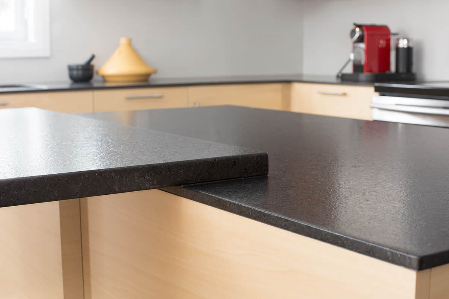 Traditional European Kitchen - Polycor Inc.