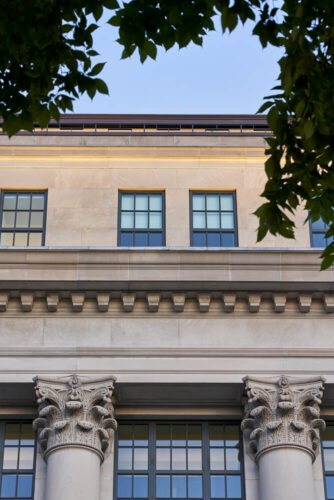 180 Wellington Street - Polycor Inc.