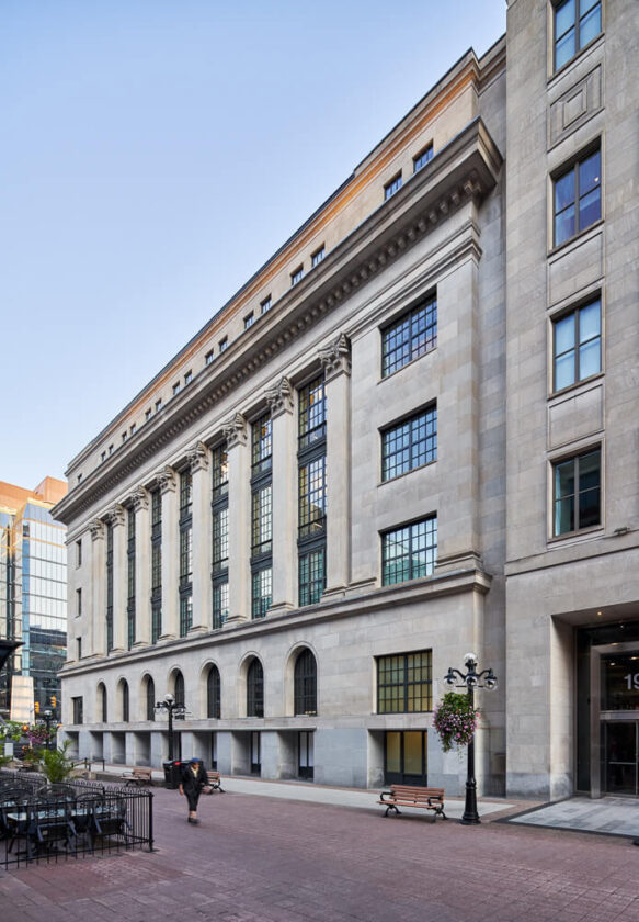 180 Wellington Street - Polycor Inc.