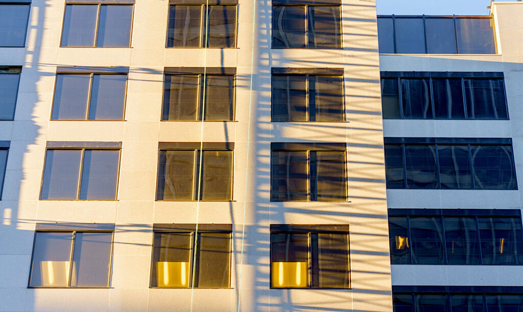 Grid System / Ventilated Facades - Polycor Inc.