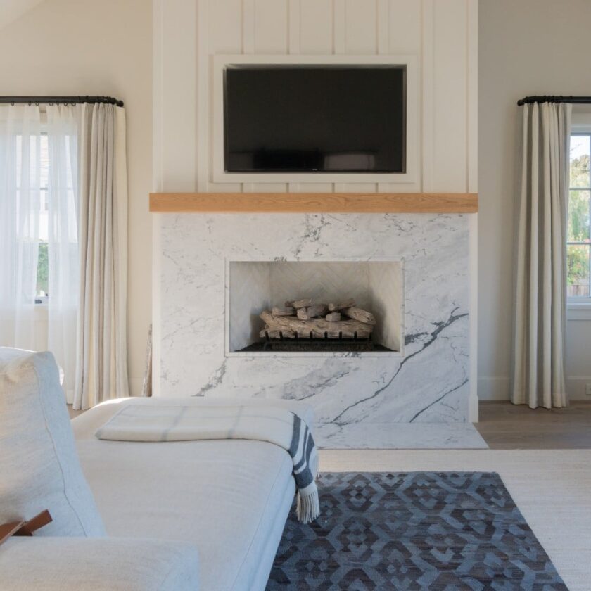 Cozy Master Bedroom Fireplace - Polycor Inc.