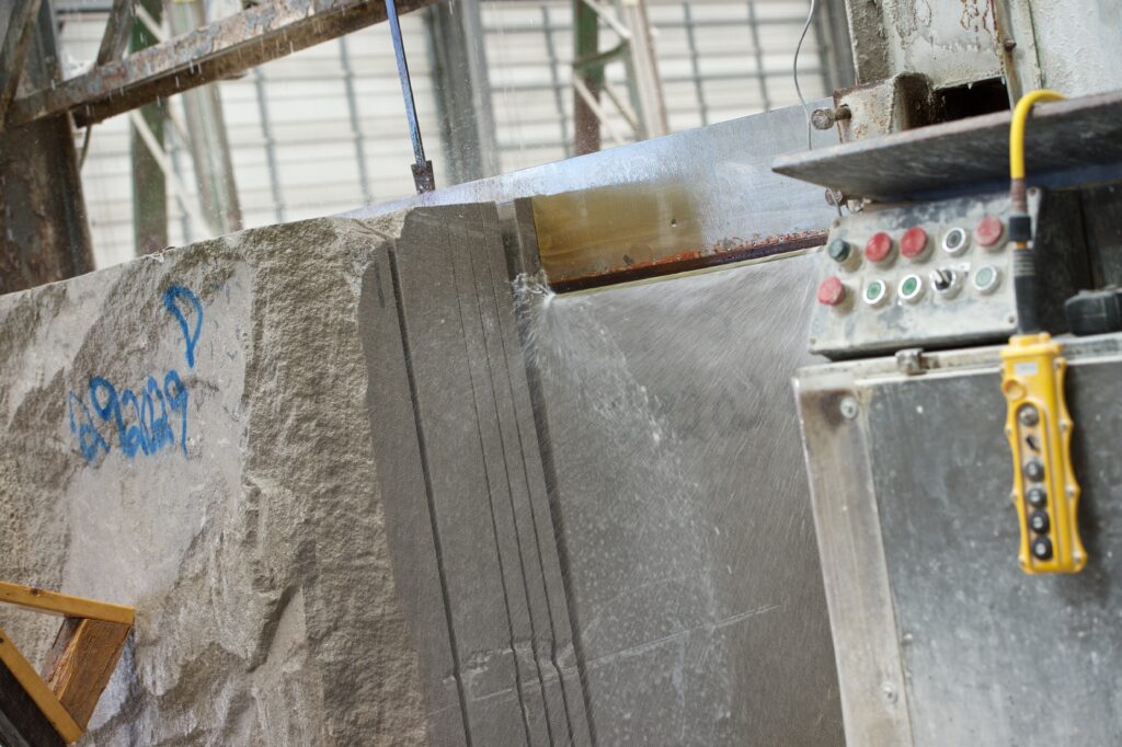 Thick Slabs - Polycor Inc.