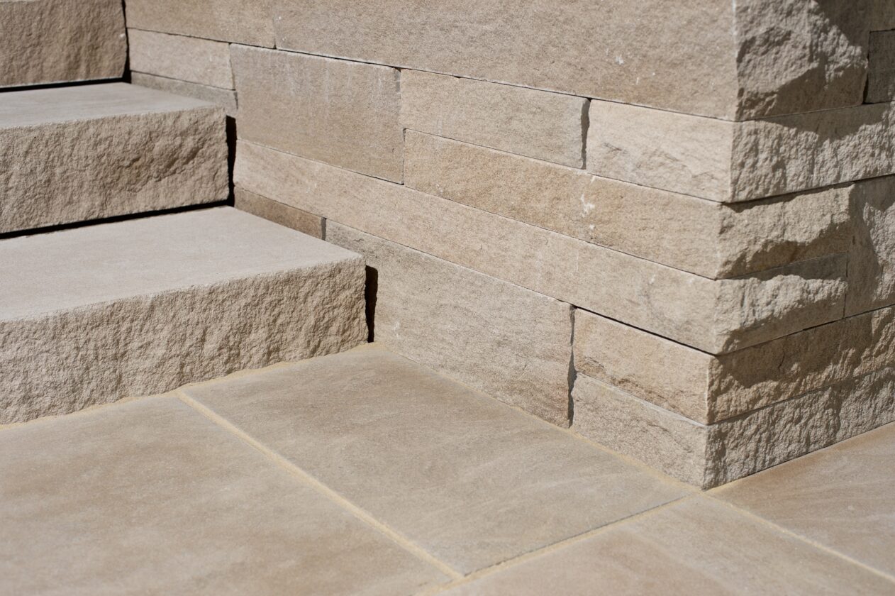 Tackle a Front Entrance With a Garden Wall in Just 7 Steps - Polycor Inc.