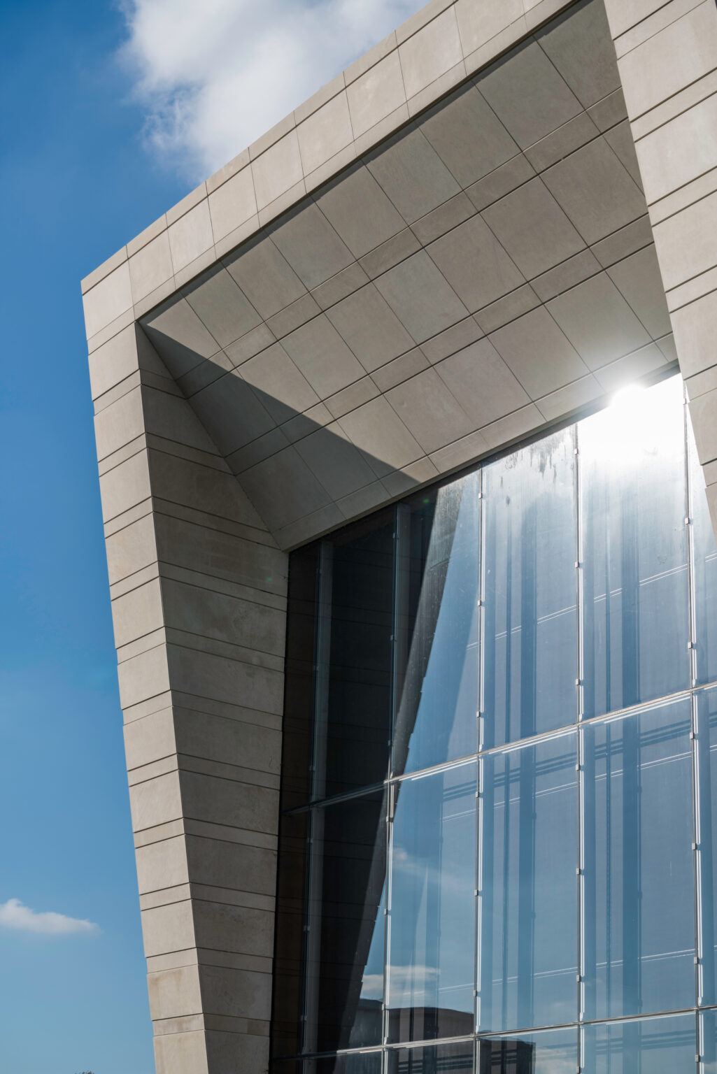 Grid System / Ventilated Facades - Polycor Inc.