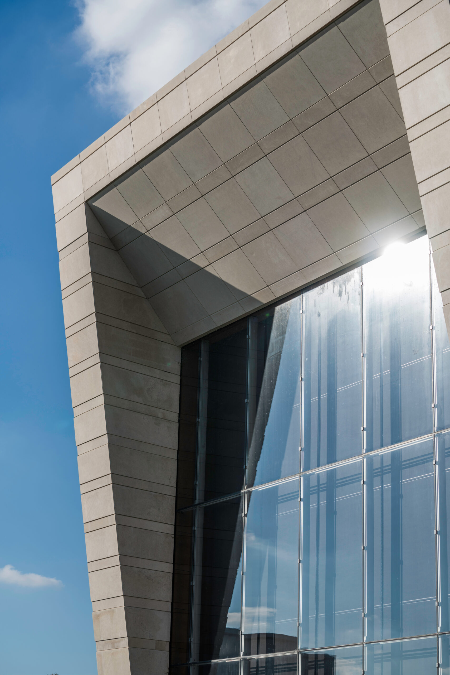 Grid System / Ventilated Facades - Polycor Inc.