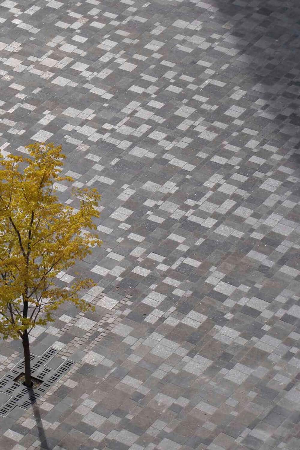 Place d'Armes, Montreal - Polycor Inc.