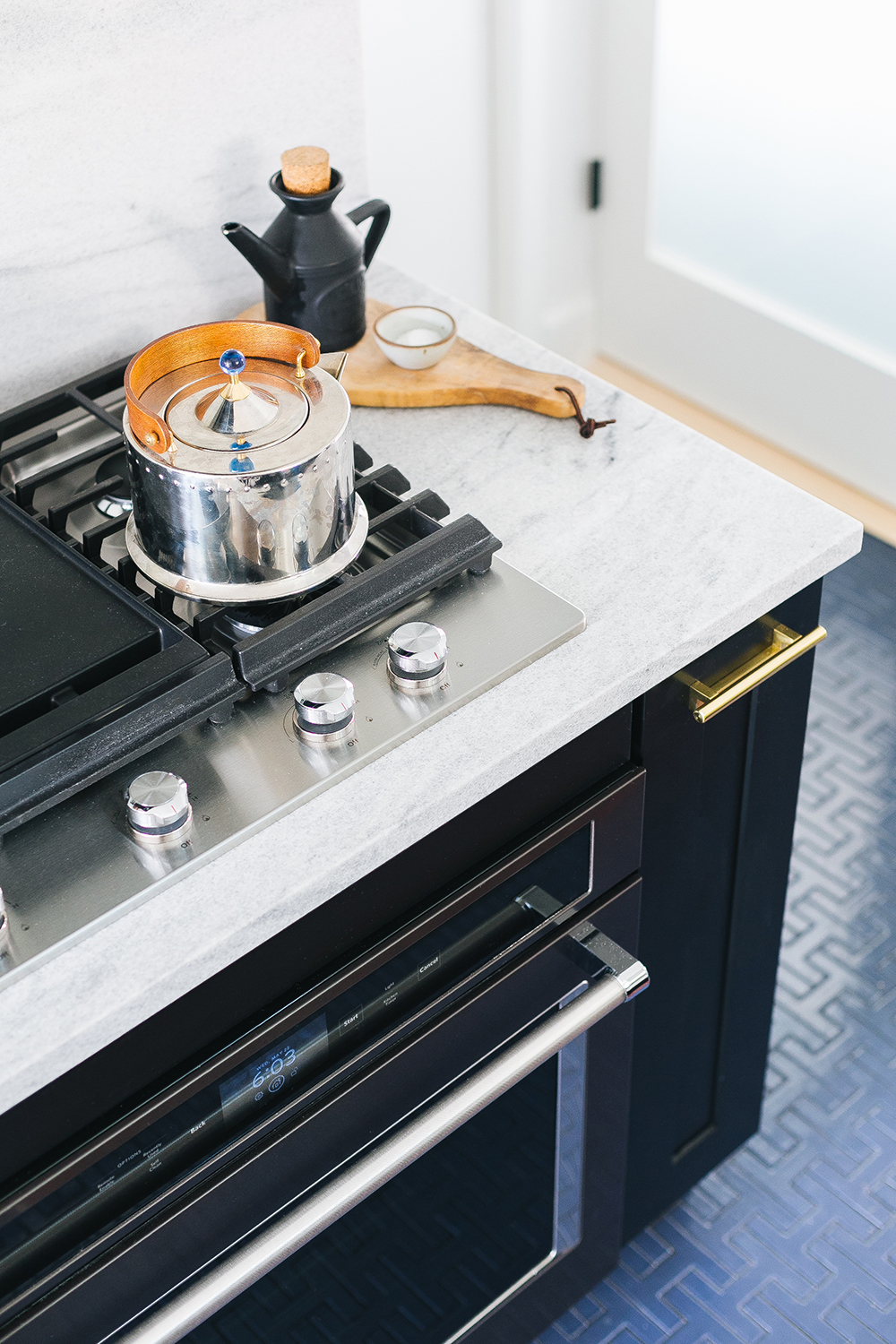 PNW Kitchen Renovation - Polycor Inc.