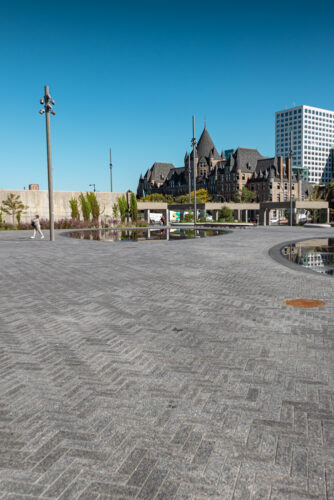 Square Viger - Polycor Inc.