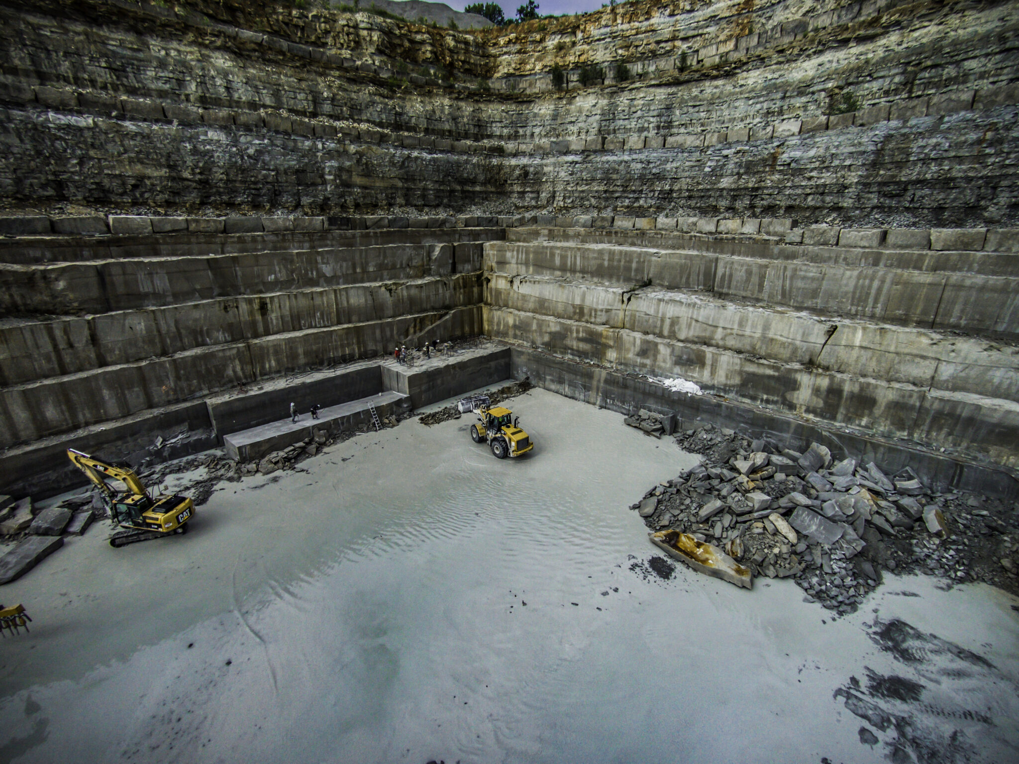 Quarries and Plants - Polycor Inc.