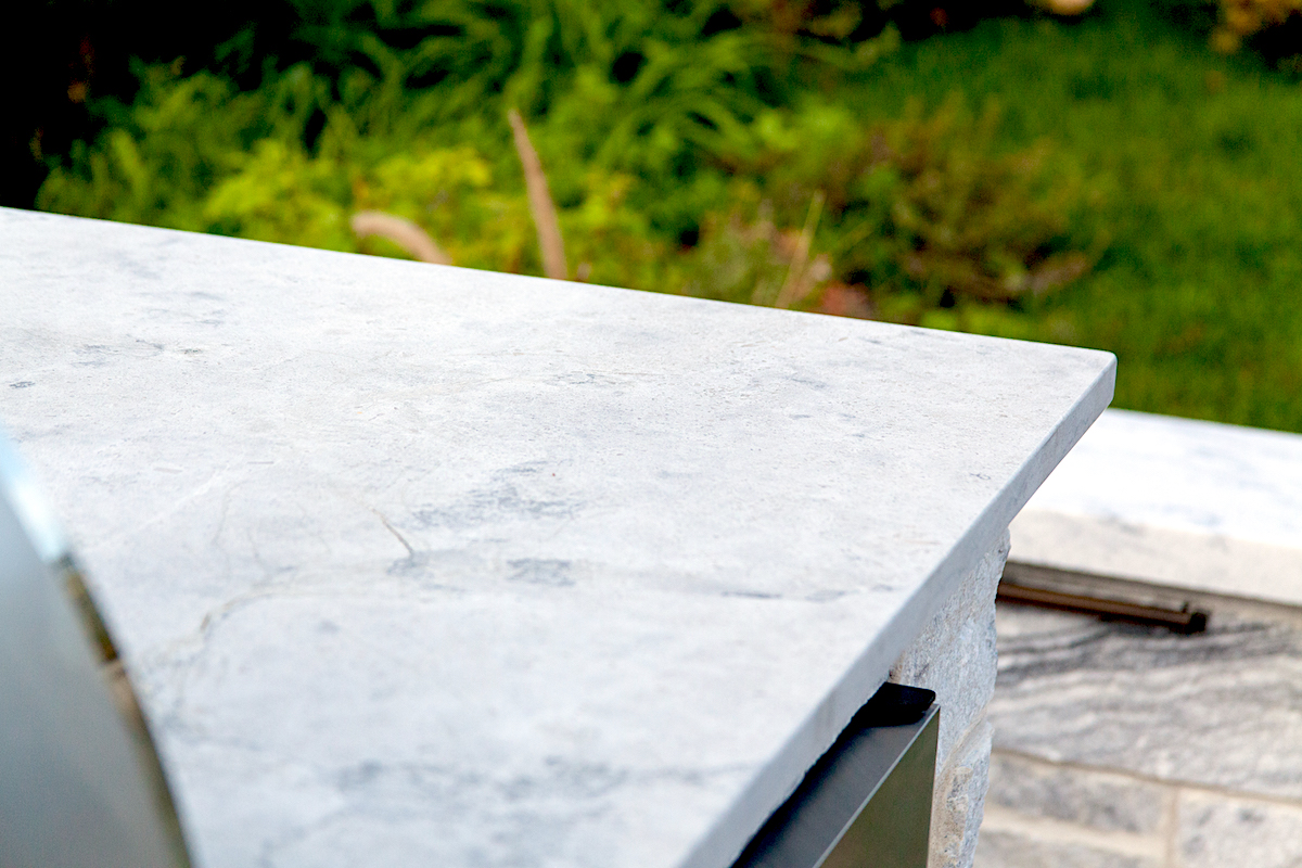 Beach Bungalow Backyard Kitchen - Polycor Inc.