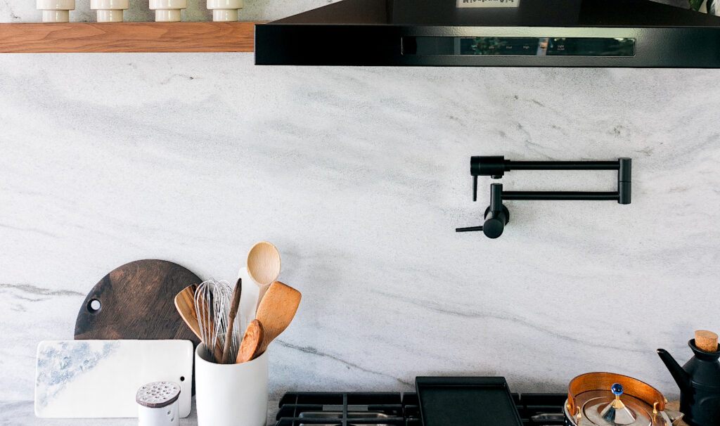Backsplash - Polycor Inc.