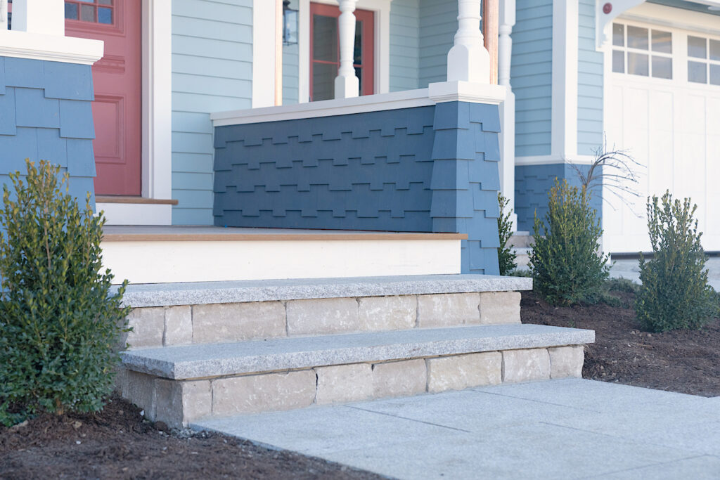 Treads - Polycor Inc.