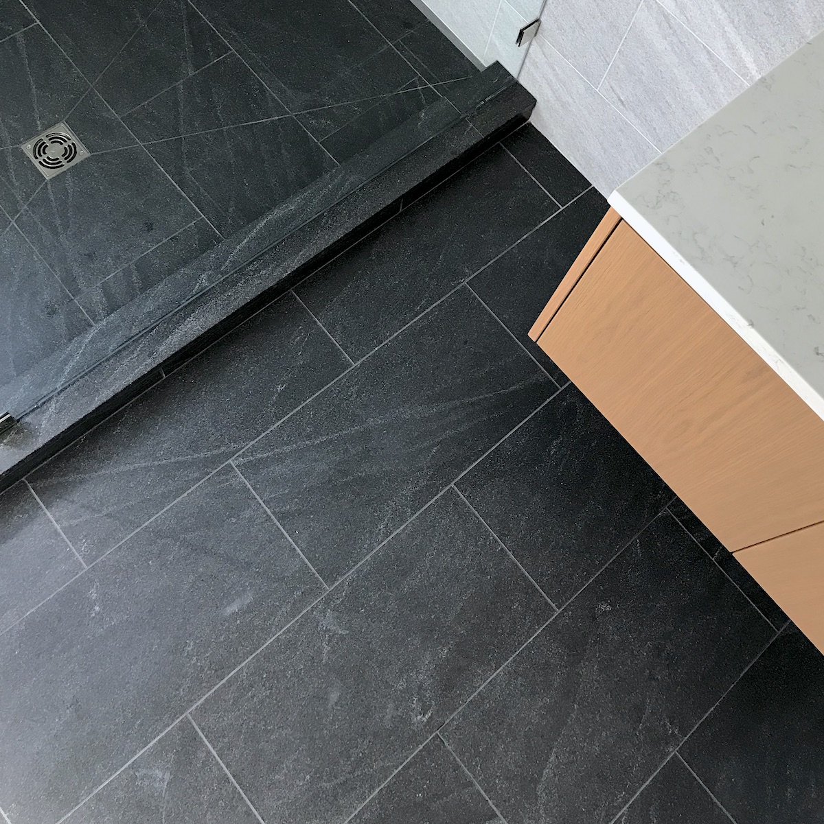 Granite Tile Projects - Polycor Inc.