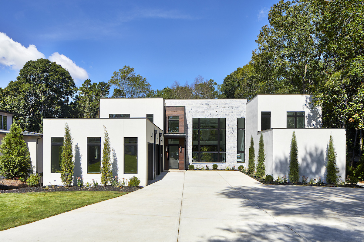 Light & Bright Atlanta Residence - Polycor Inc.