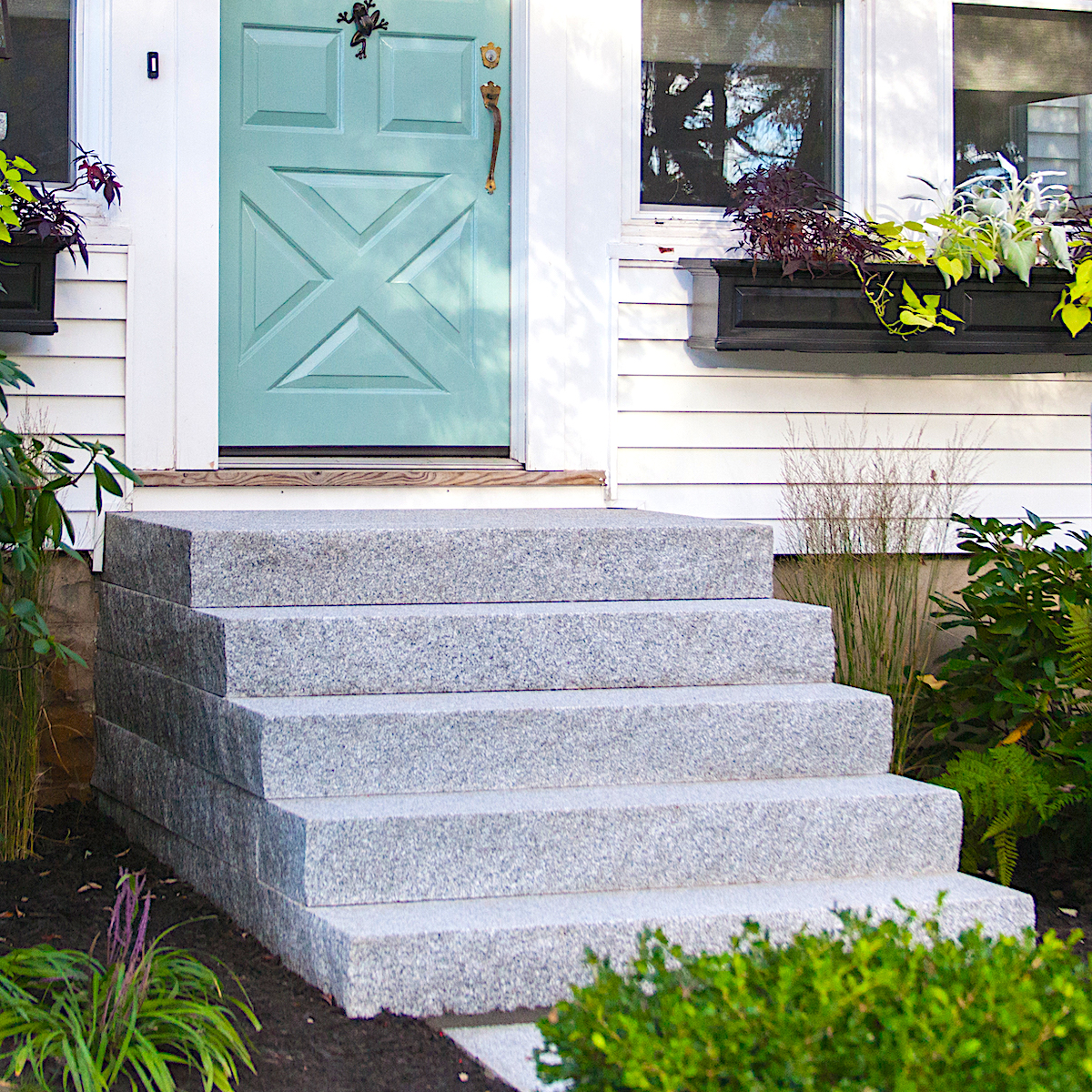 Concrete Front Steps Makeover Using Granite Entry Steps - Polycor Inc.