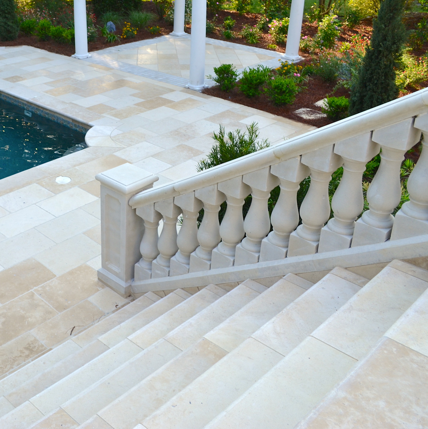 Custom Steps - Polycor Inc.