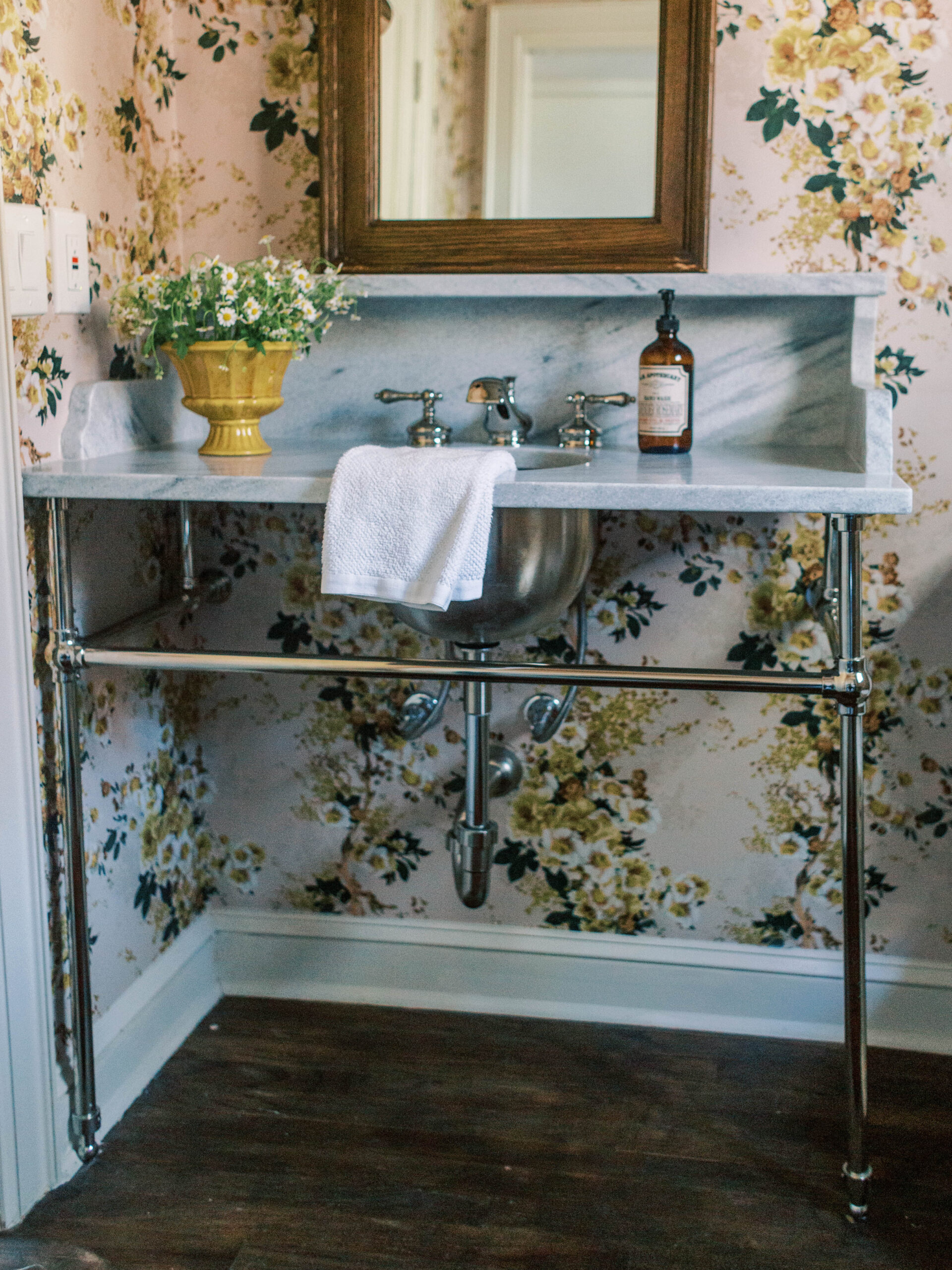 Colorful Marble Console Bath - Polycor Inc.