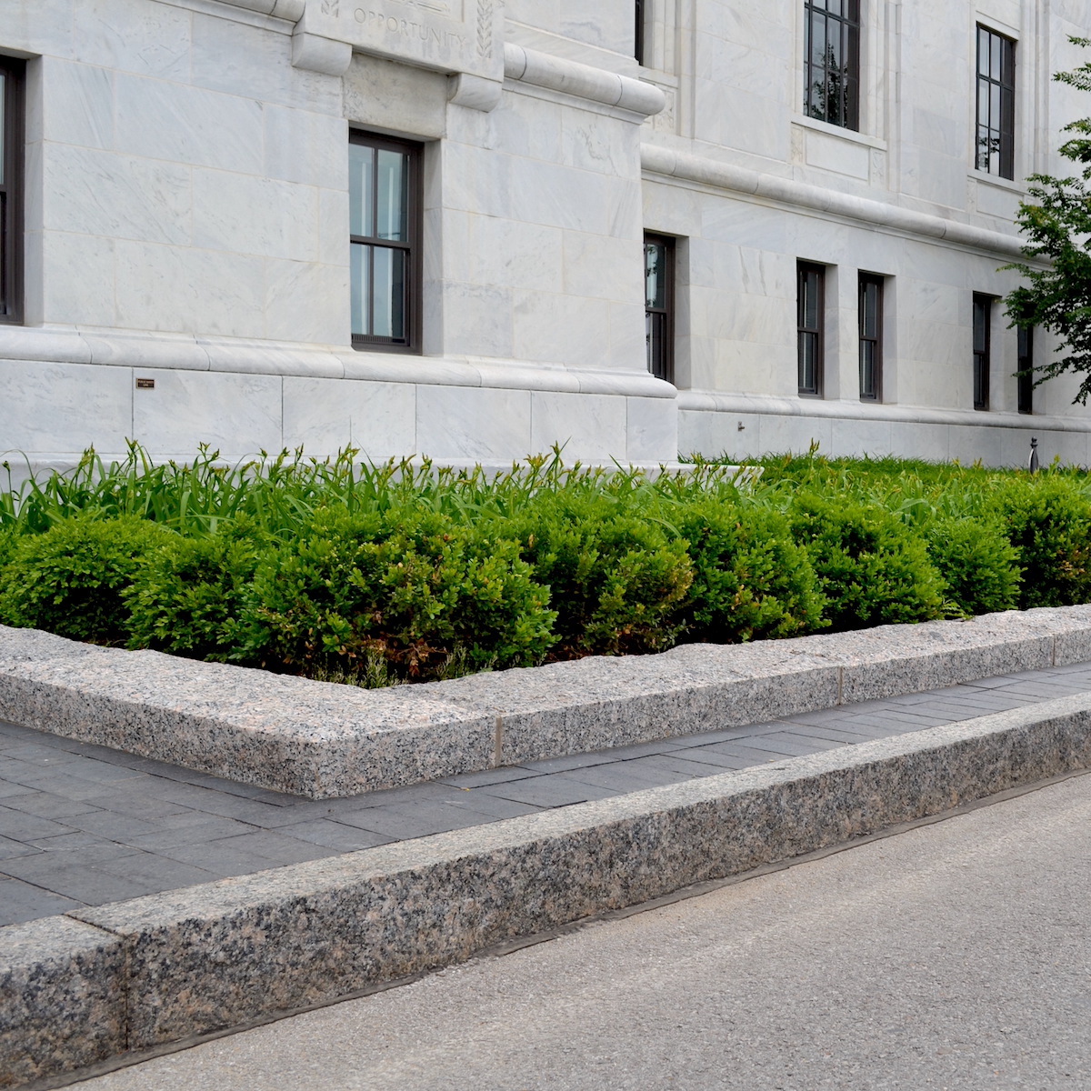 Granite Curbing - Polycor Inc.