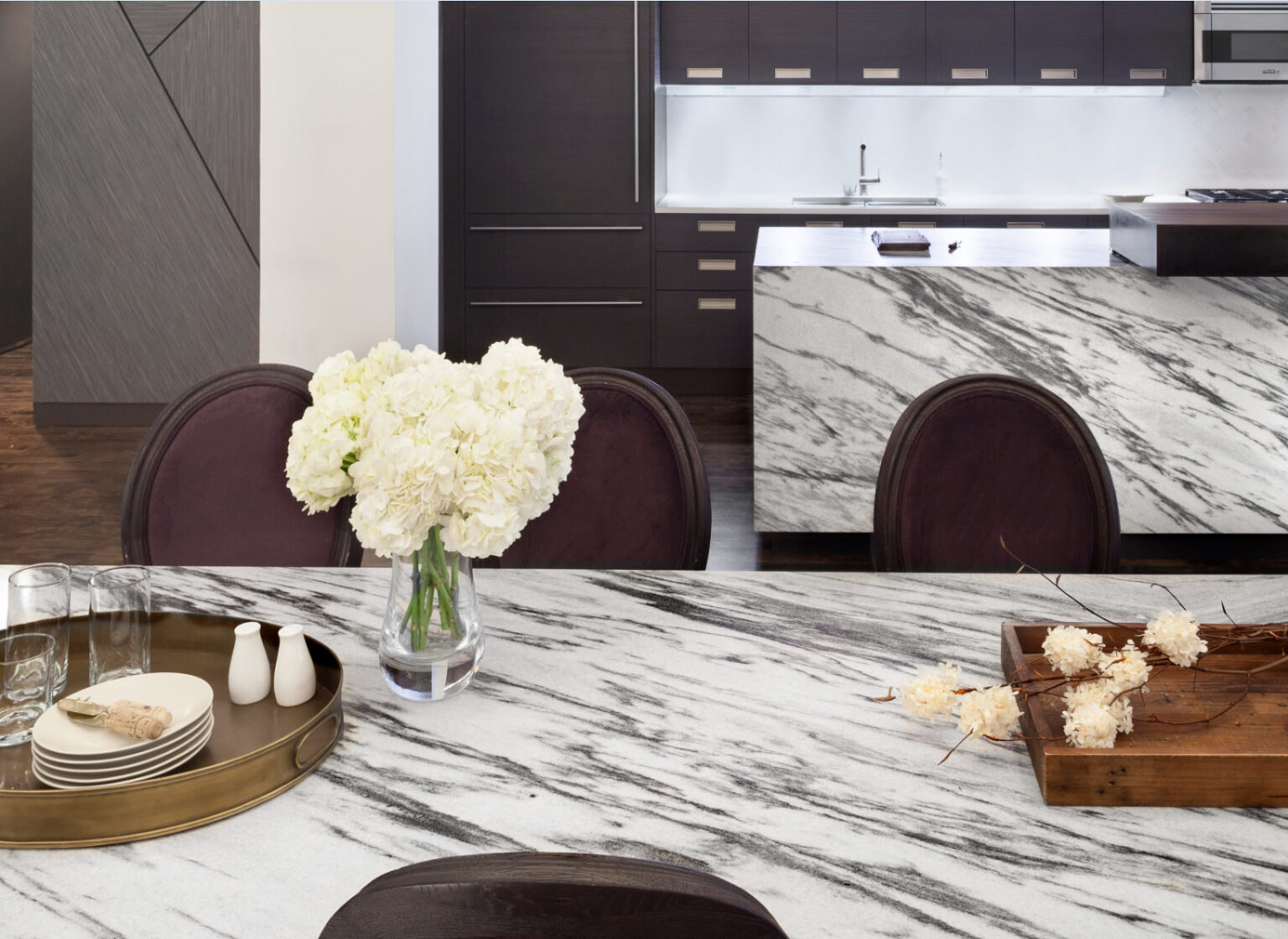 Modern Manhattan Loft Kitchen - Polycor Inc.