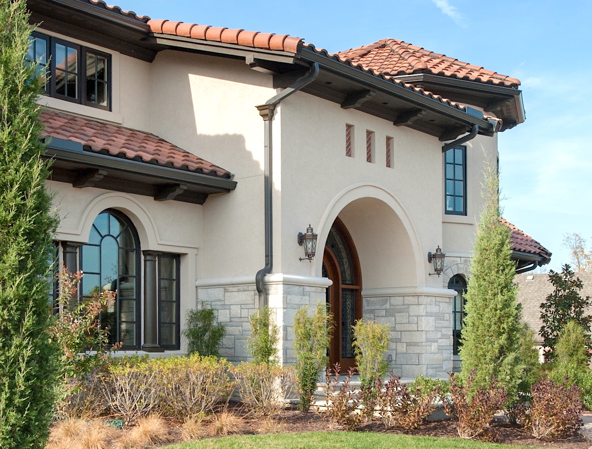 Midwest Mission Style Home - Polycor Inc.