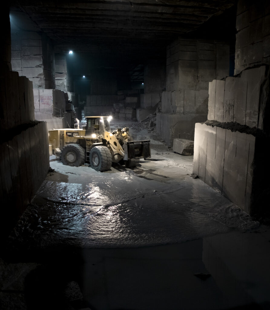 Eureka Quarry, IN, USA - Polycor Inc.