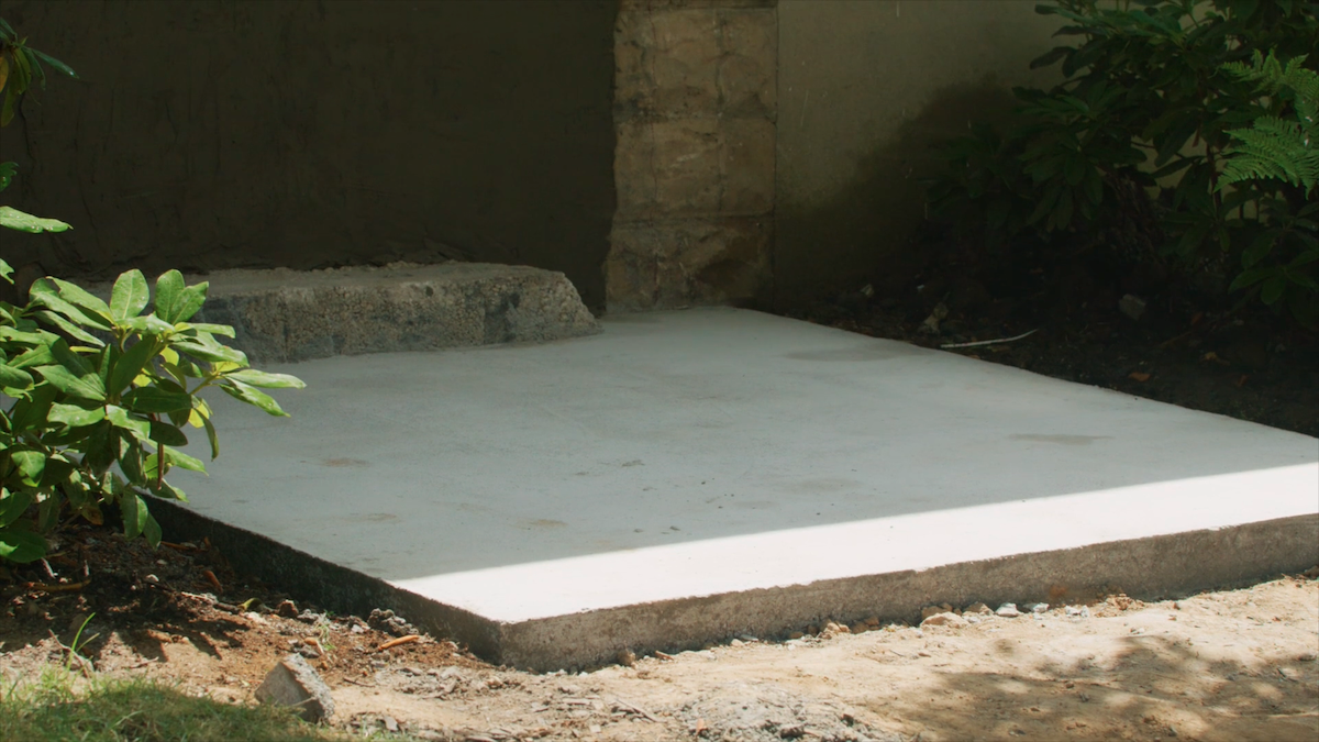 Concrete Front Steps Makeover Using Granite Entry Steps - Polycor Inc.